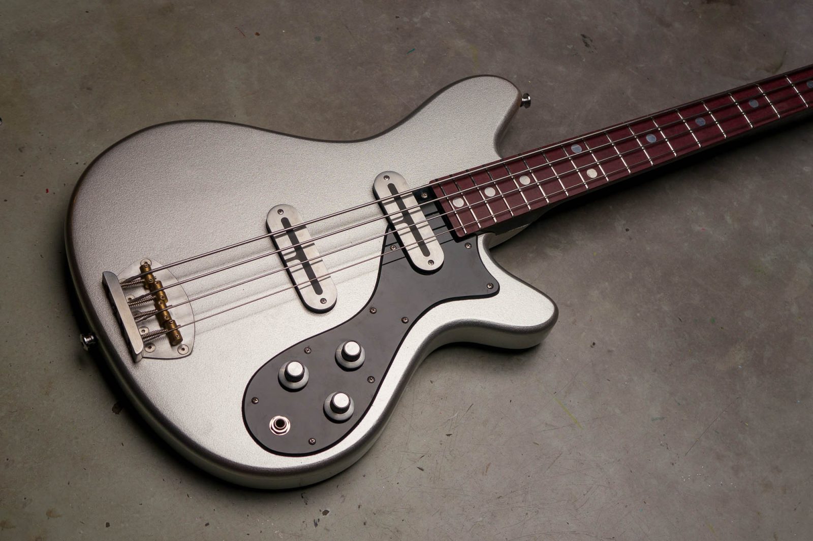 Silver Short Scale Bass - Funktronic Pickups